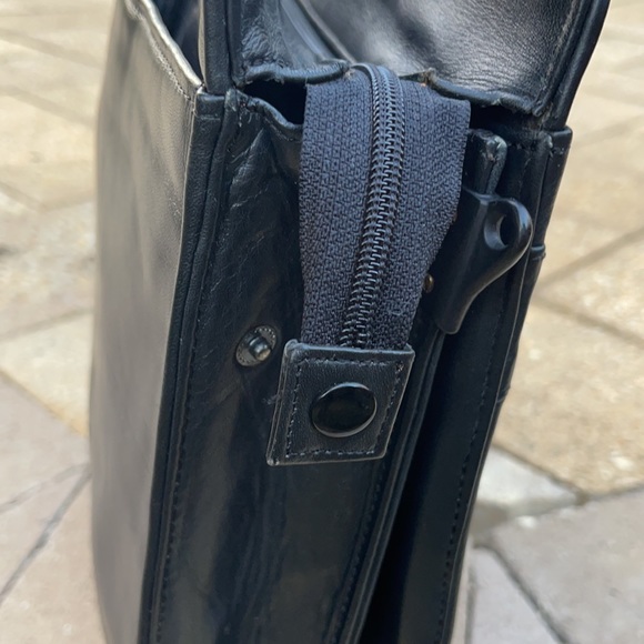 satchi | Bags | Satchi Leather Briefcase | Poshmark